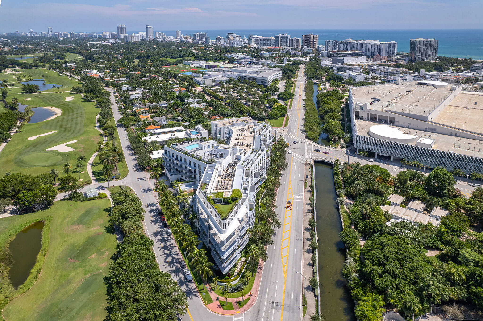 2001 MERIDIAN AVE #514, MIAMI BEACH, FL - Supreme Scene
